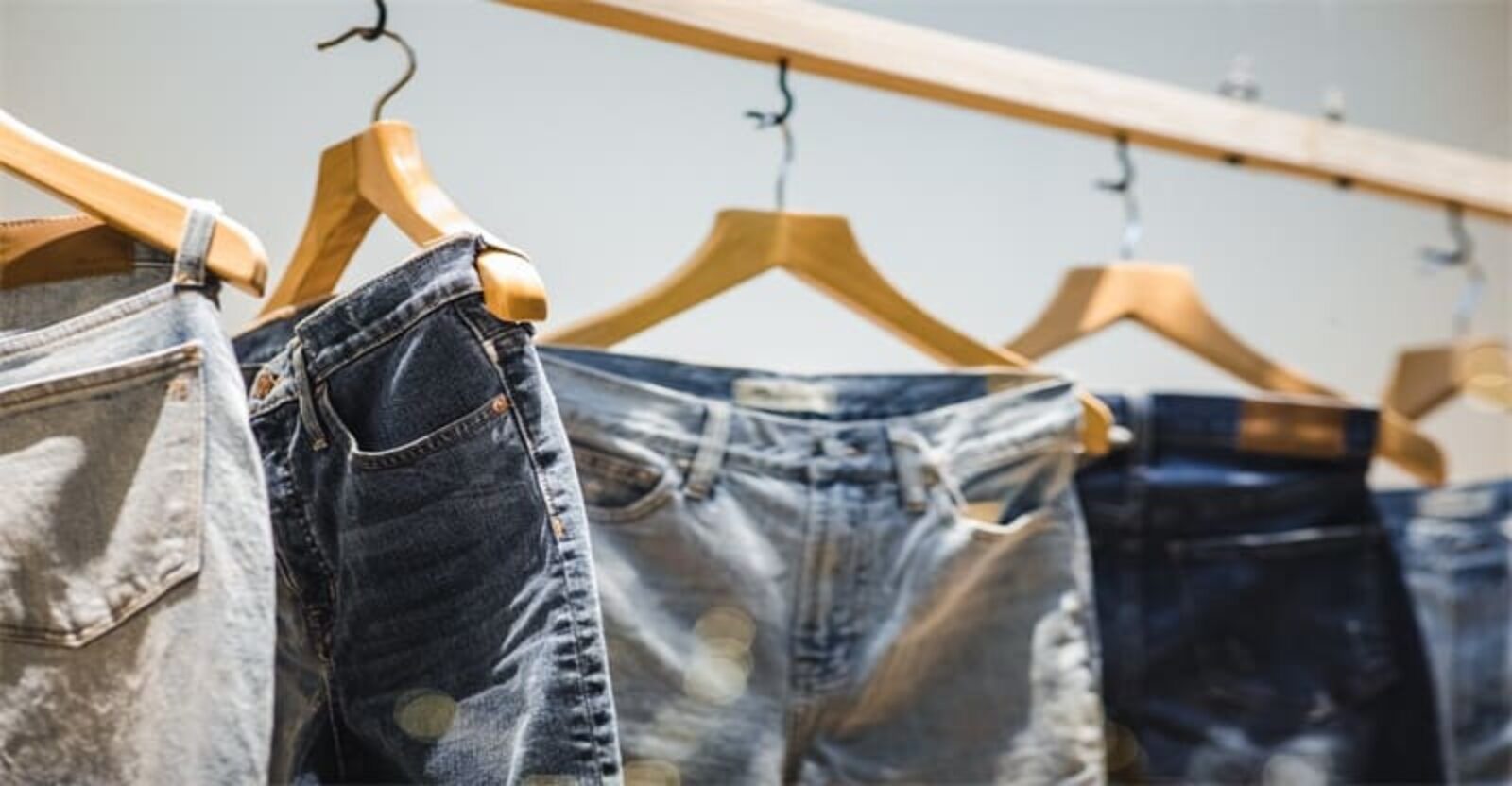 17 Great Outfits To Wear For Ladies On A Bowling Date - Sidomi